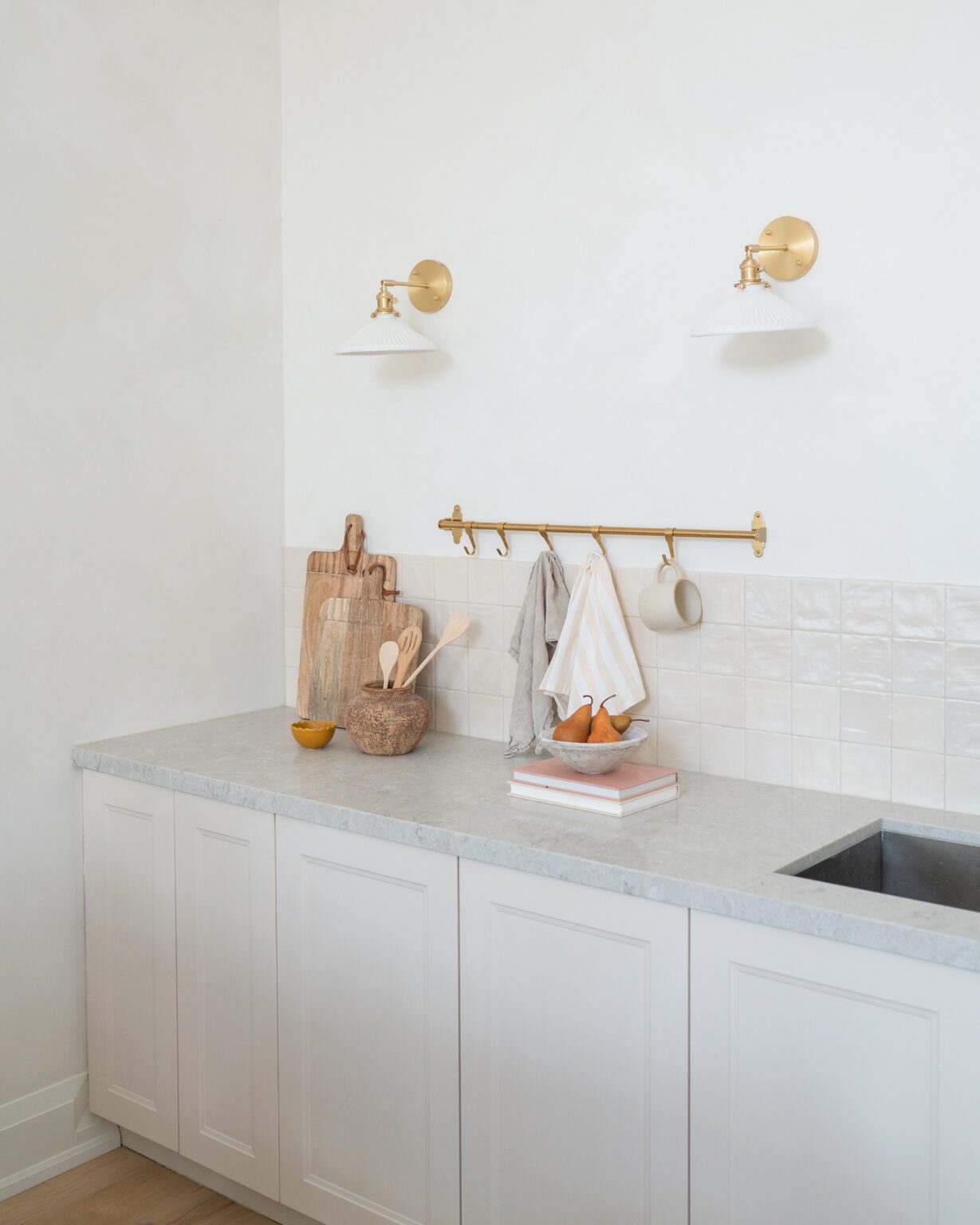 The Ultimate Guide: How to Declutter Your Home, Step by Step