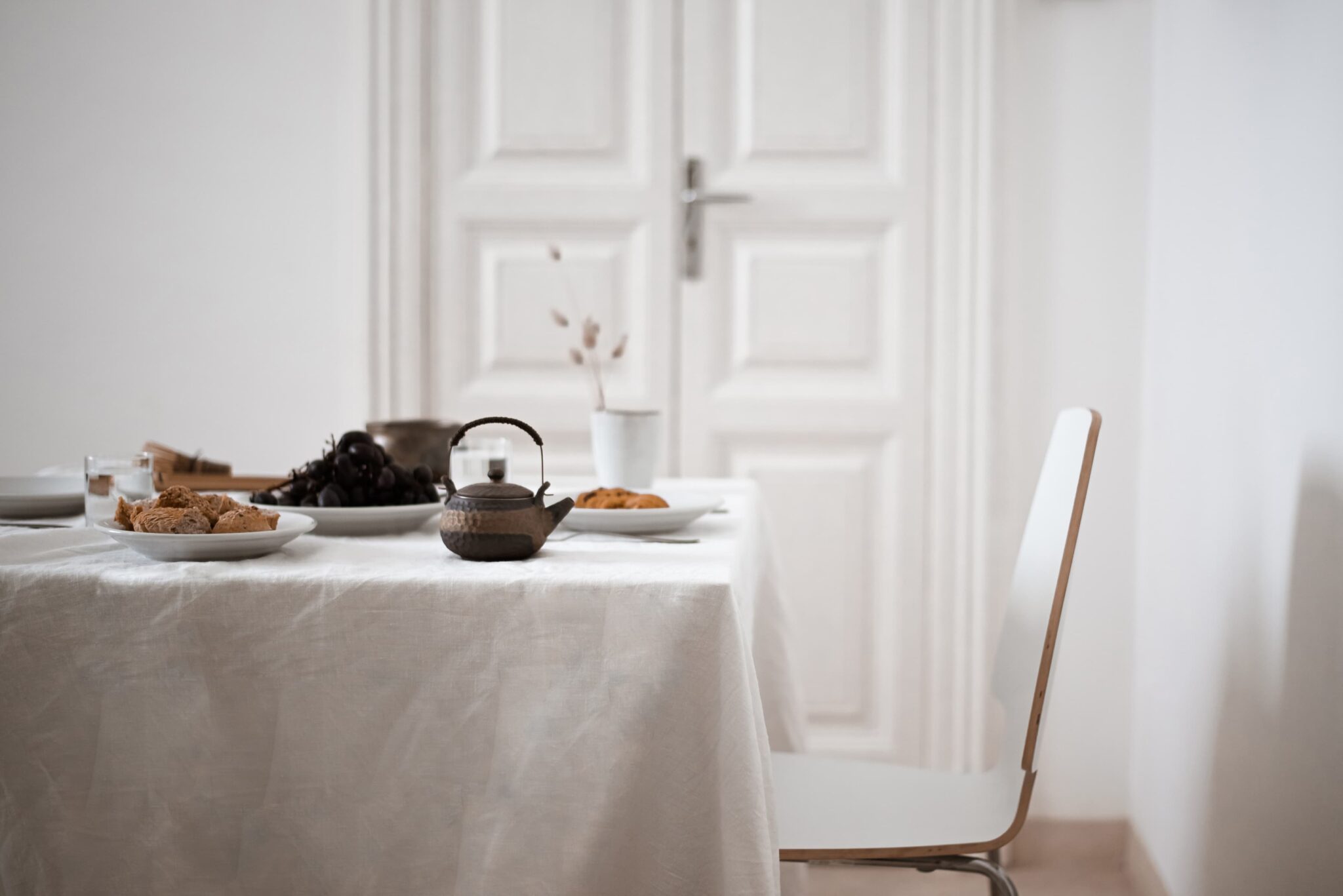 The Ultimate Guide: How to Declutter Your Home, Step by Step